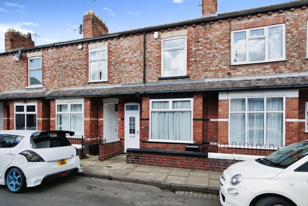 Falsgrave Crescent, North Yorkshire YO30 2 bed terraced house - £1,100 ...