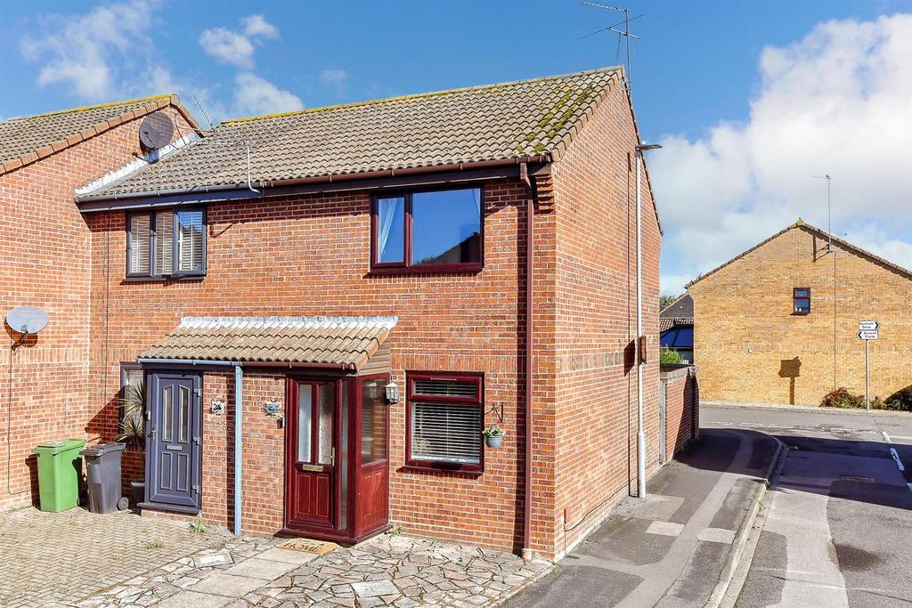 Benham Drive, Portsmouth, Hampshire 2 bed end of terrace house - £250,000