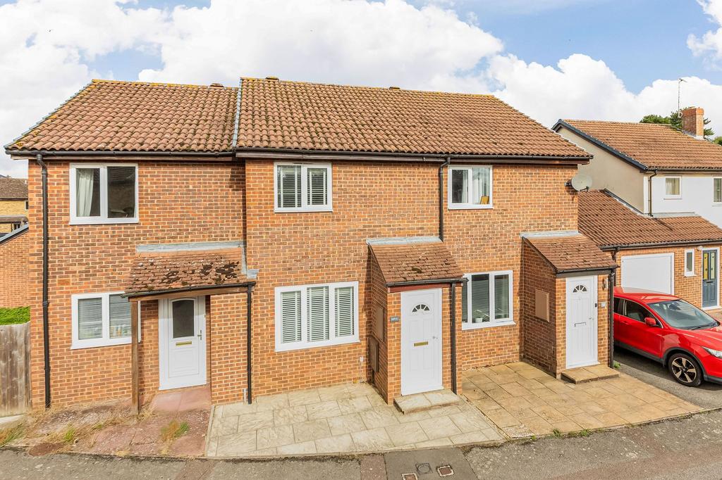 Riley Close, Abingdon OX14 2 bed terraced house - £300,000