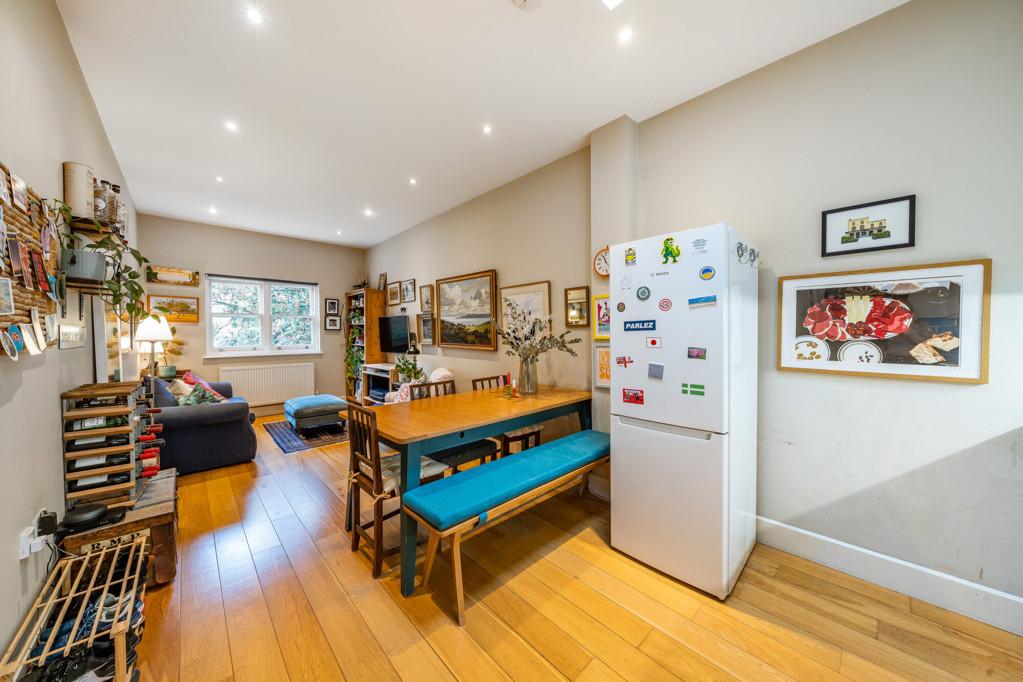 Denmark Hill, London 2 bed apartment - £375,000