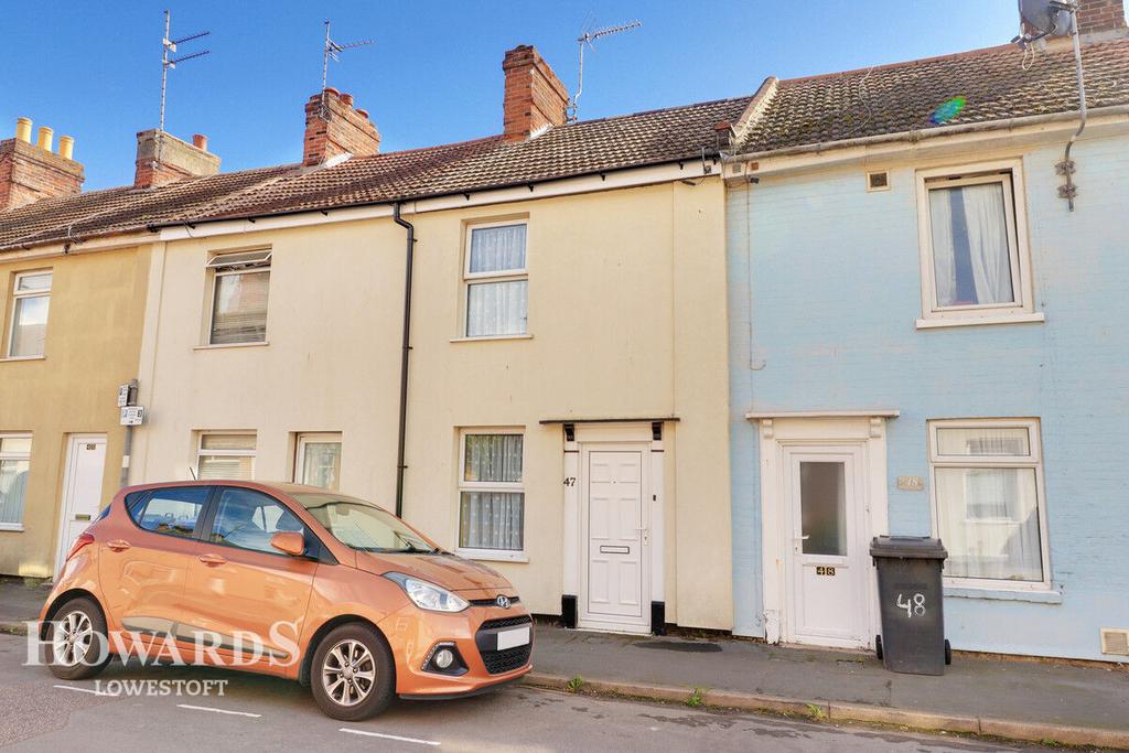 Bevan Street West, Lowestoft 2 bed terraced house - £100,000