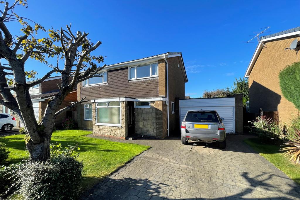 Earnshaw Way, Beaumont Park, Whitley... 4 bed detached house - £550,000