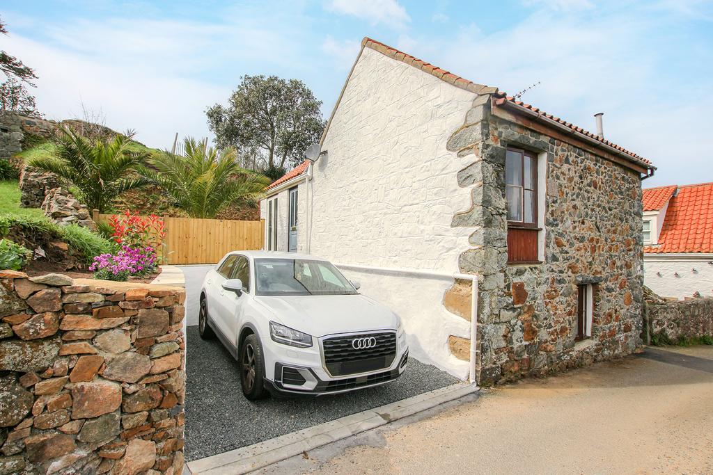 Rue Des Brouards, Torteval, Guernsey... 1 bed property for sale - £495,000