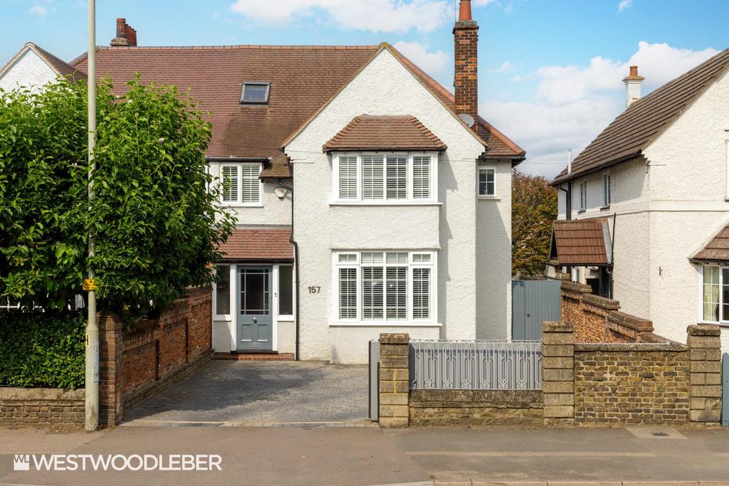 Ware Road, Hertford SG13 5 bed semi-detached house - £1,095,000