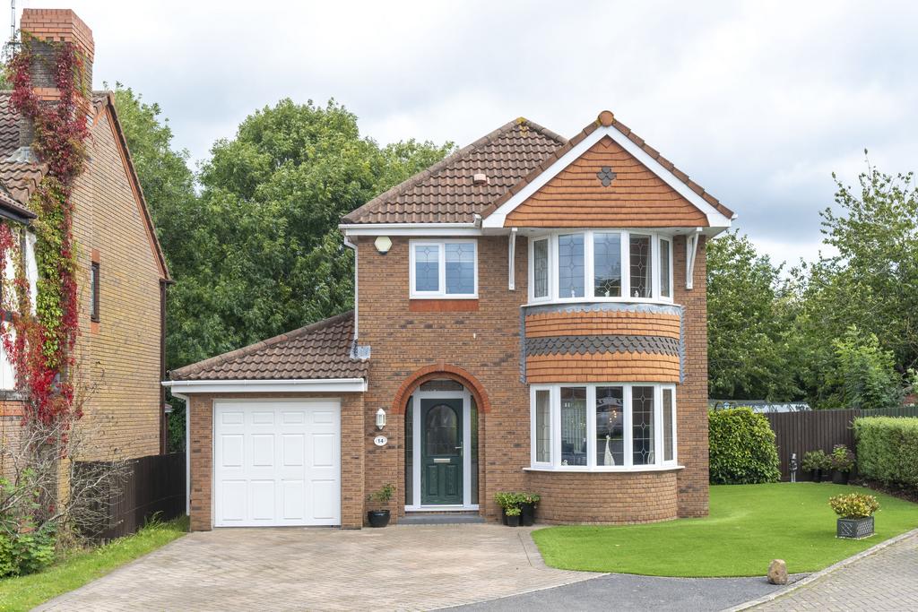 Bristol BS16 3 bed detached house - £500,000