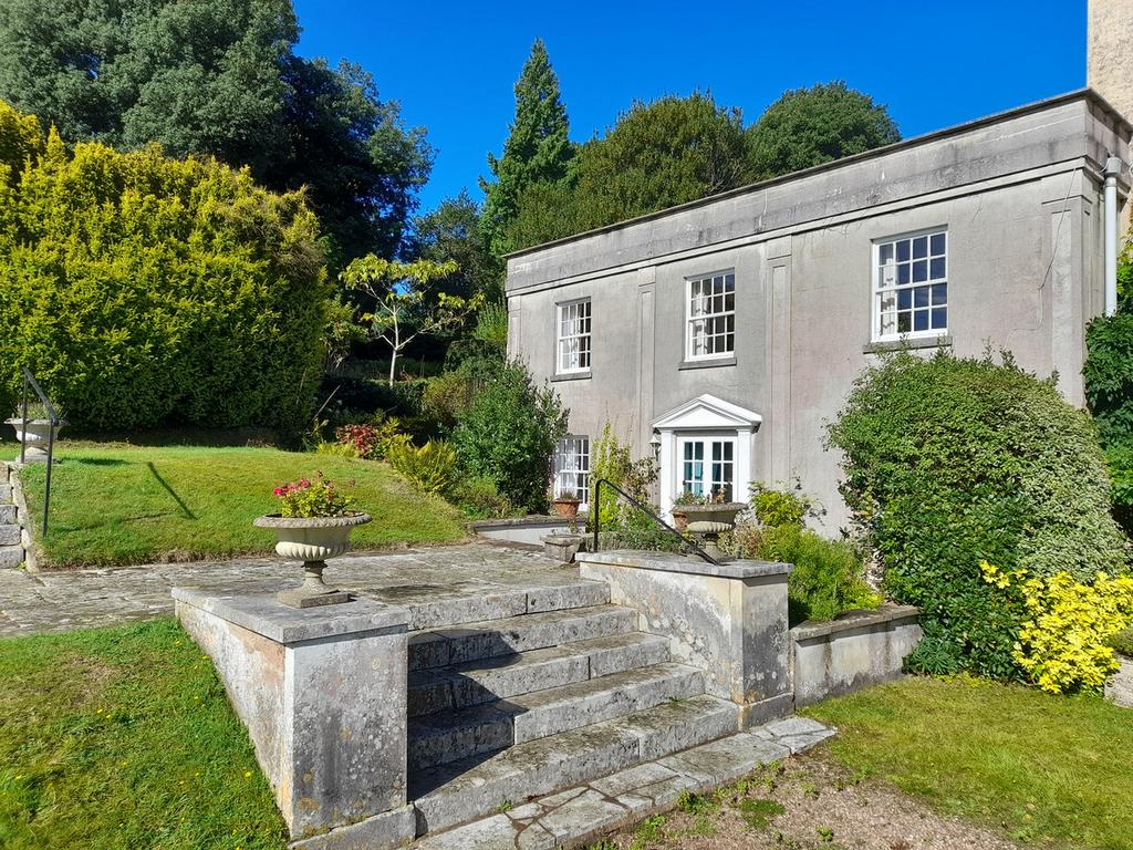 Nr Kenton, Exeter, EX6 4 bed character property - £600,000