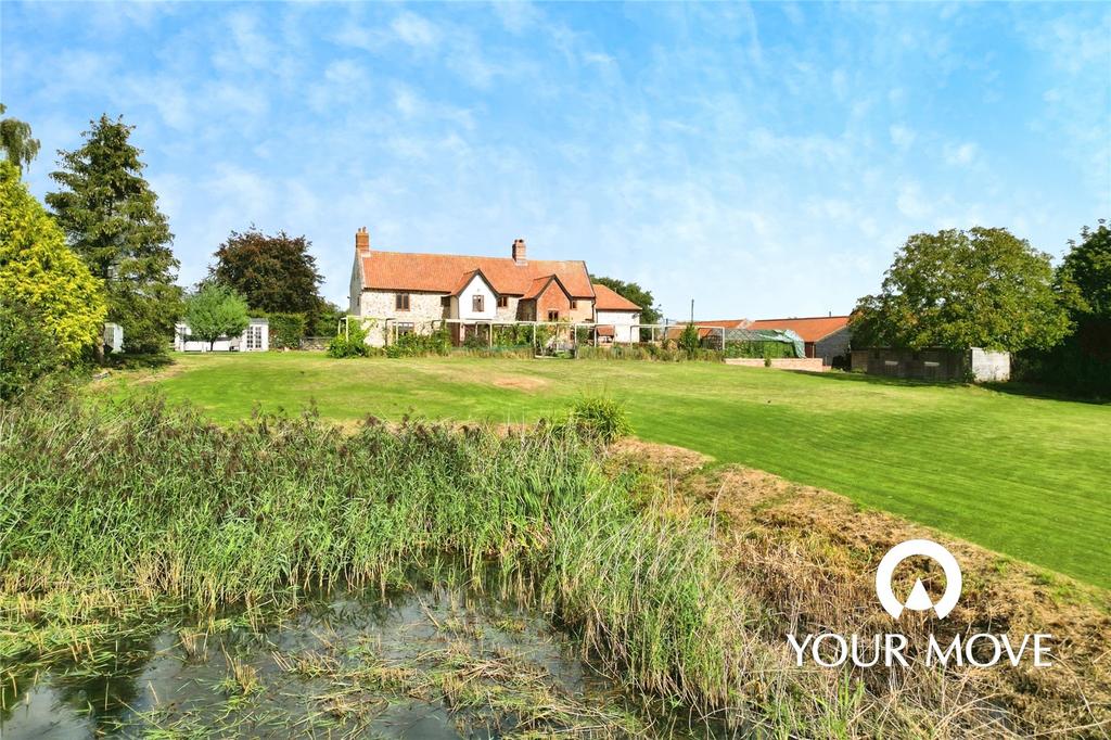Dunburgh Road, Beccles NR34 5 bed detached house - £1,400,000