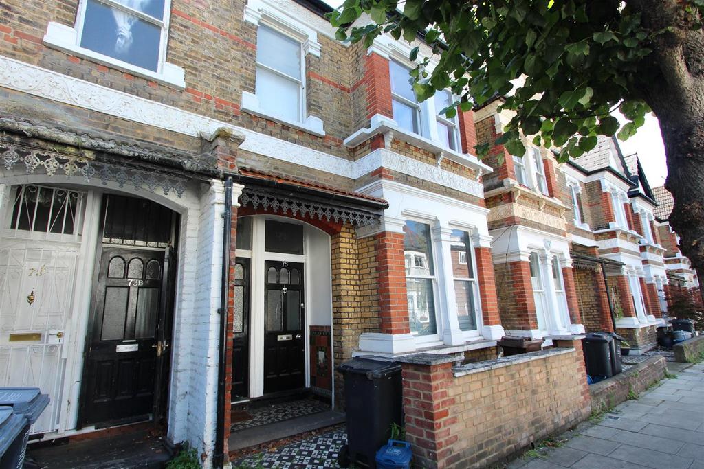 Princess May Road, London N16 2 bed flat - £2,500 pcm (£577 pw)