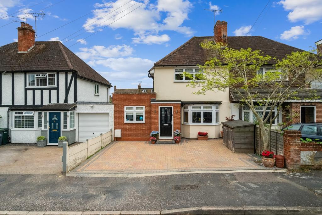 Mill Way, Mill End, Rickmansworth, WD3 3 bed semi-detached house - £610,000