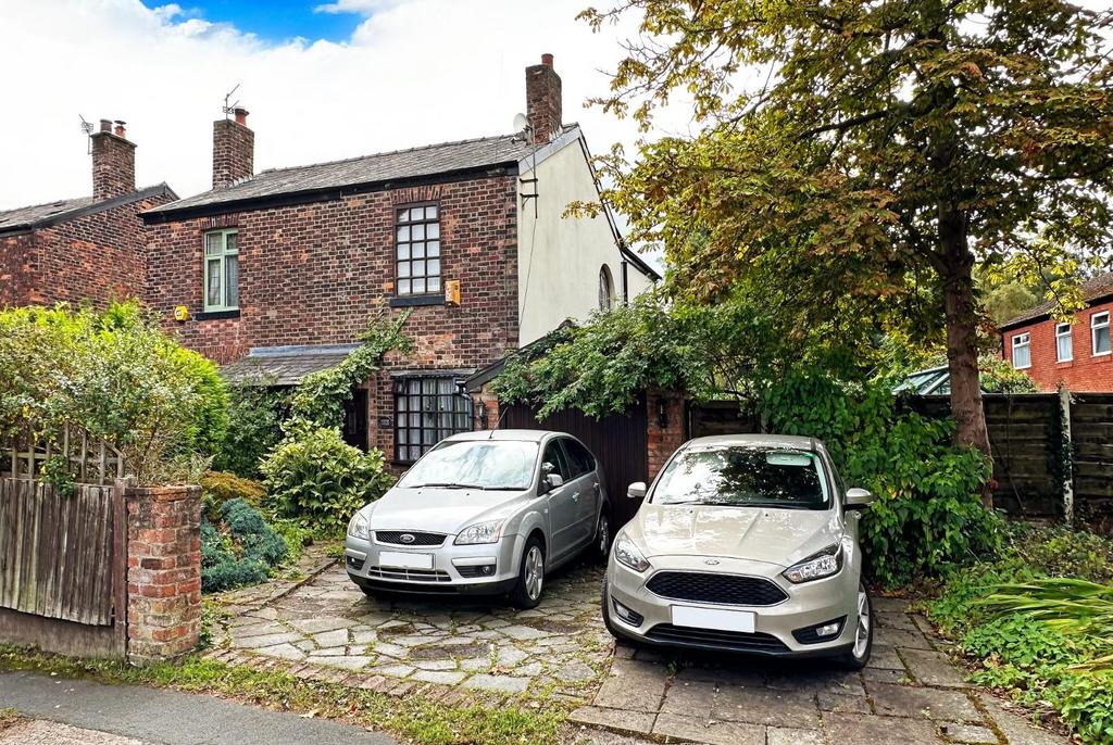 Shady Lane, Baguley 2 bed semi-detached house for sale - £275,000