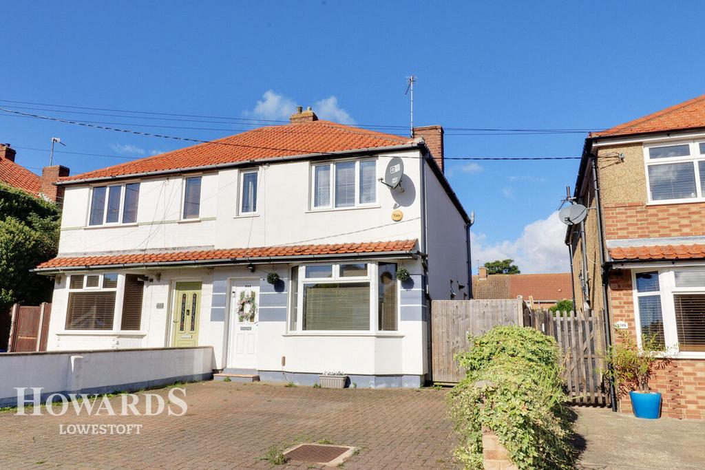 Long Road, Lowestoft 3 bed semi-detached house for sale - £210,000