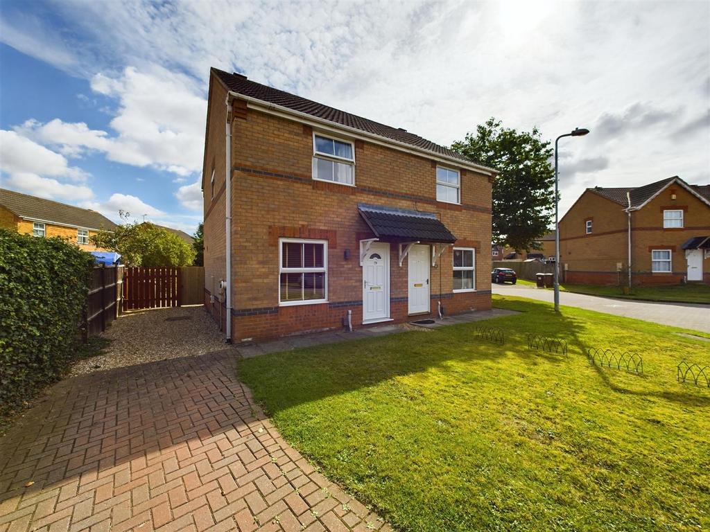 Lupin Road, Lincoln, LN2 2 bed semi-detached house - £175,000