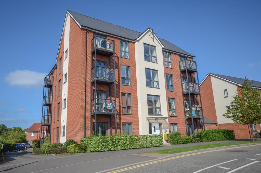Jenner Boulevard, Lyde Green... 2 bed apartment - £225,000