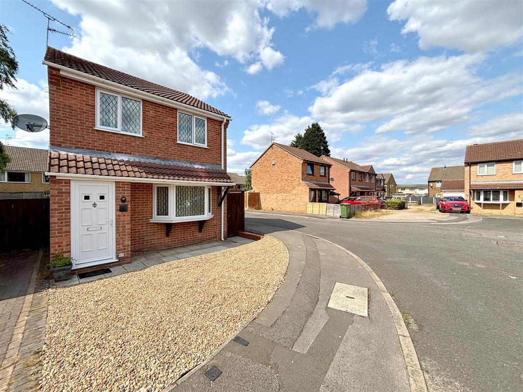 Dellfield Court, Lincoln 3 bed detached house for sale - £190,000