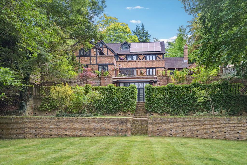 The Drive, Rickmansworth... 5 bed detached house - £1,650,000
