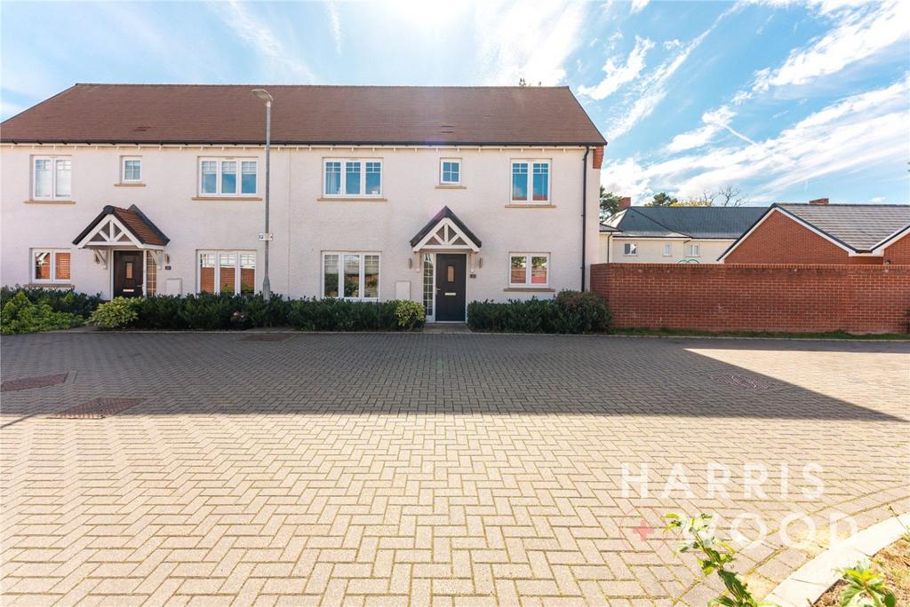 Avondene Drive, Colchester, Essex, CO4 3 bed semi-detached house - £365,000