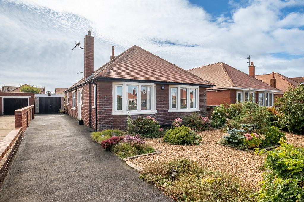 Mayfield Road, Lytham St. Annes, FY8 3 bed detached bungalow - £325,000