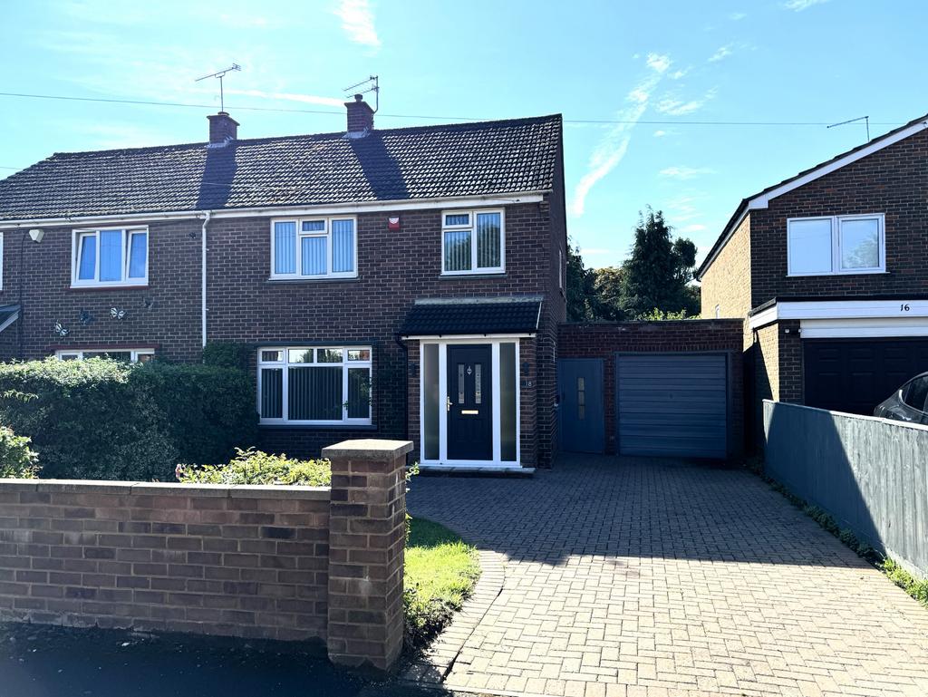 Summerleaze Road, Maidenhead, Berkshire 3 bed house - £2,200 pcm (£508 pw)