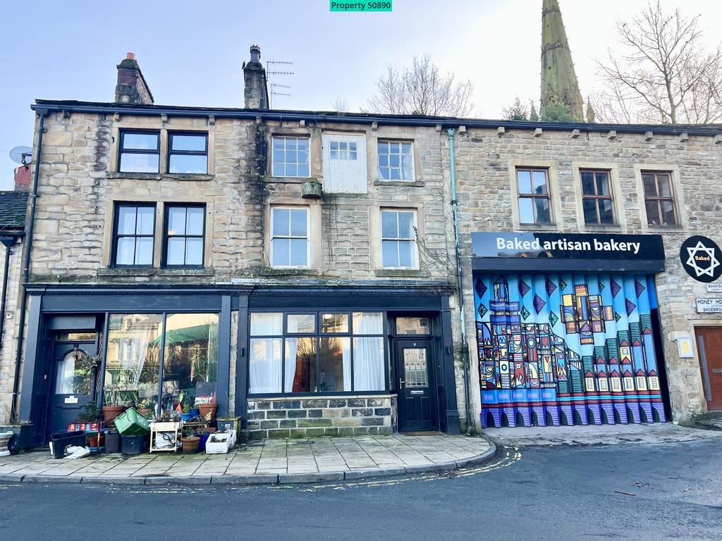 Longfield Road, Todmorden, OL14 6LX 1 bed ground floor flat - £140,000
