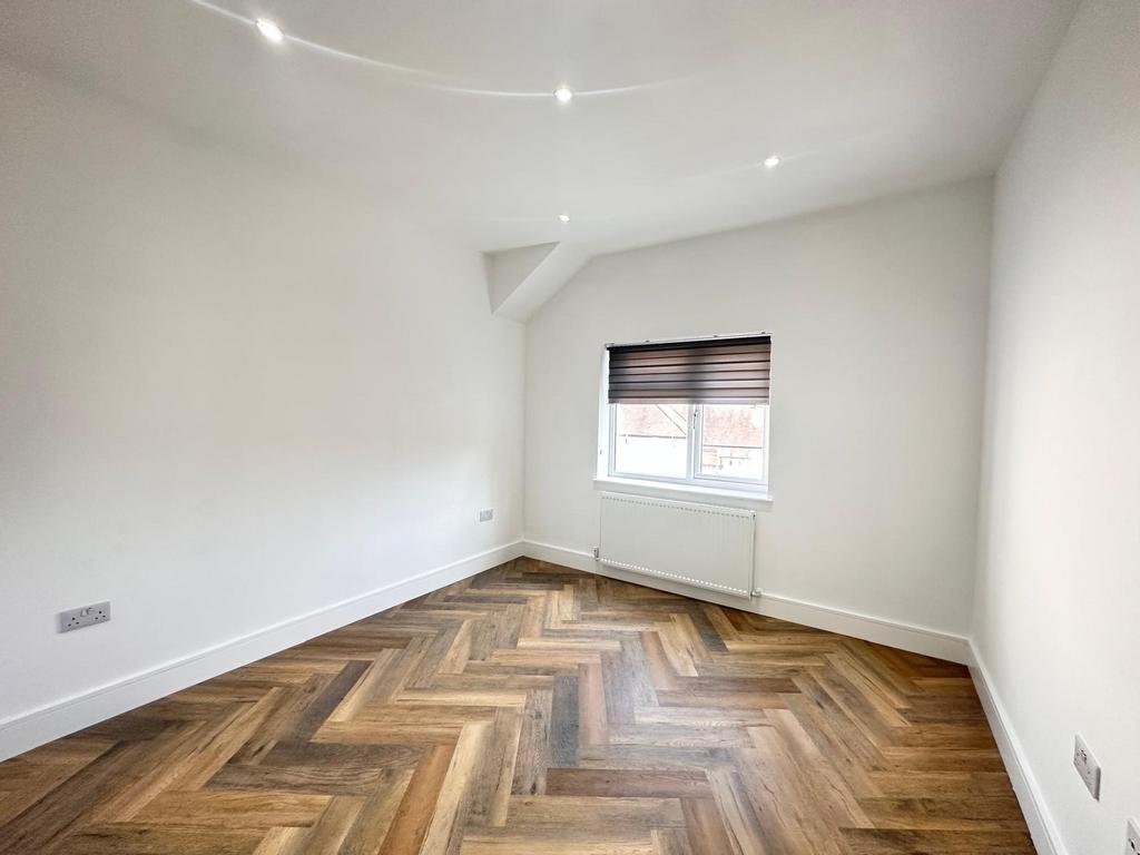 Greenford UB6 2 bed flat - £2,200 pcm (£508 pw)