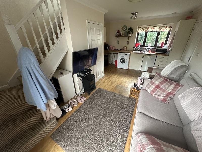The Grove, Rumney, Cardiff 1 bed semi-detached house - £950 pcm (£219 pw)