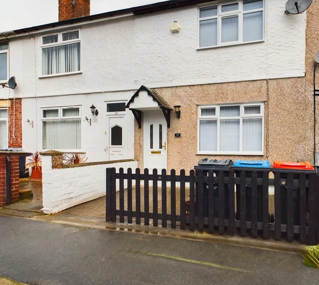Highfield Road, Ellesmere Port CH65 2 bed terraced house - £795 pcm (£ ...