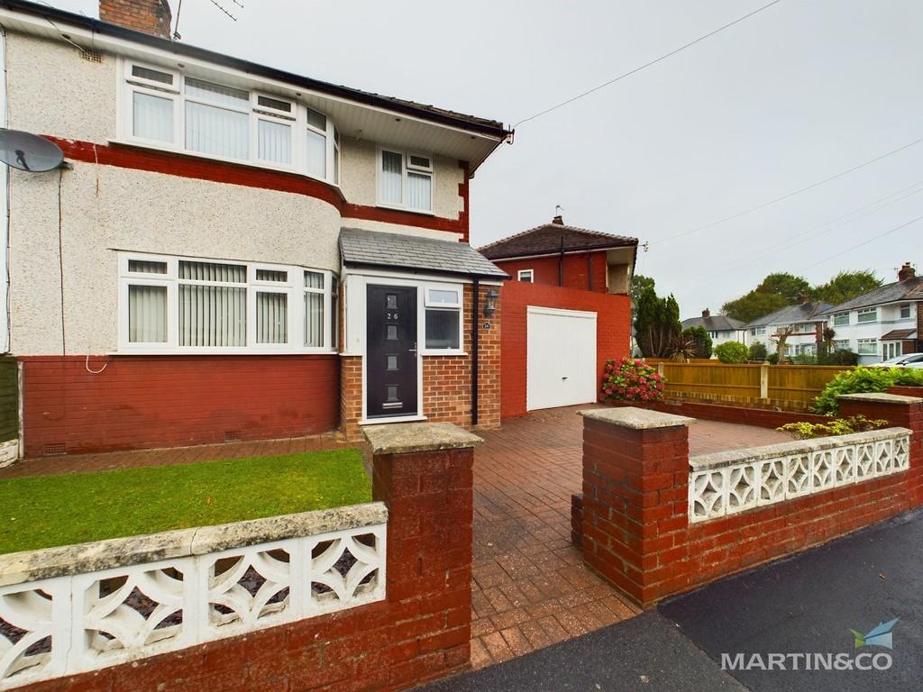 Fairway Crescent, Wirral CH62 3 bed semi-detached house - £200,000