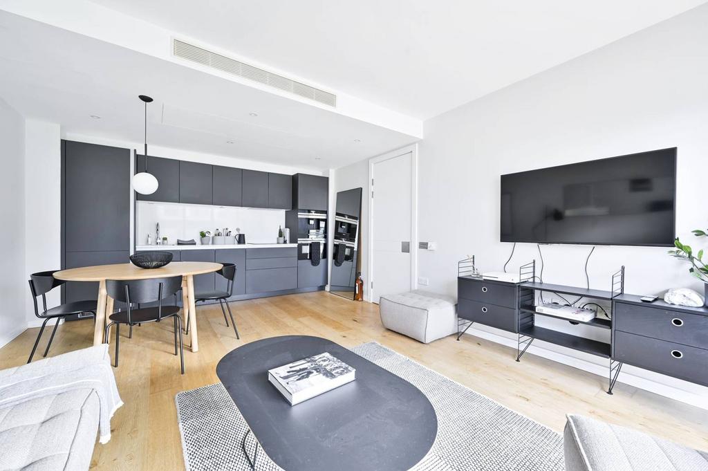 Chapelier House, Wandsworth, London... 2 bed flat to rent - £3,450 pcm ...