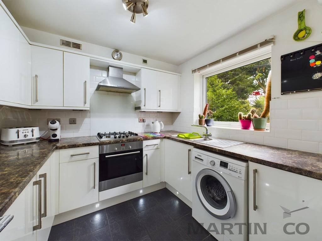 Eskdale, London Colney 2 bed ground floor flat - £234,950