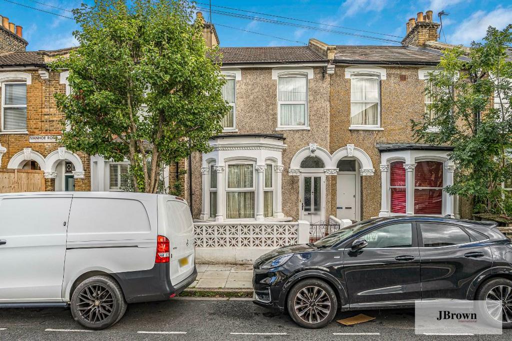 Ivanhoe Road, London, SE5 3 bed townhouse - £800,000