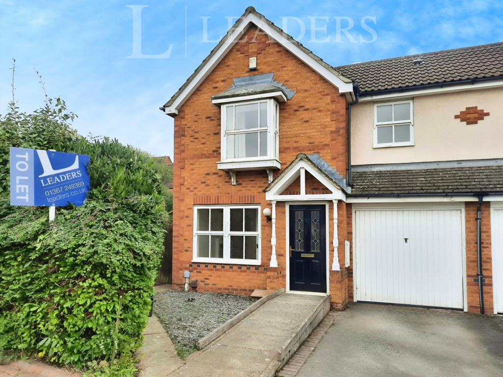 St Andrews Ridge, Swindon 3 bed semi-detached house - £1,295 pcm (£299 pw)