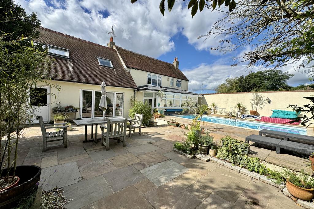 Rattle Road, Westham, Pevensey, East... 5 bed detached house for sale ...