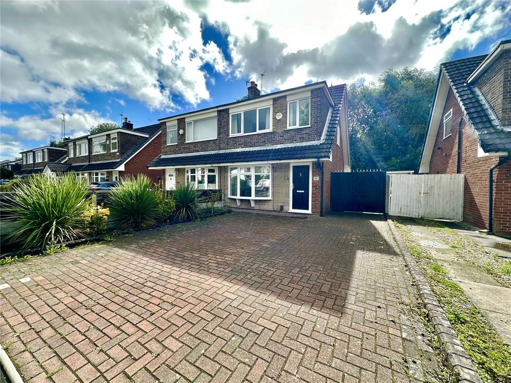Craig Road, Stockport SK4 3 bed semi-detached house - £350,000