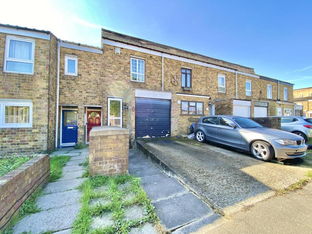 Juniper Way, Hayes 3 bed terraced house for sale - £465,000