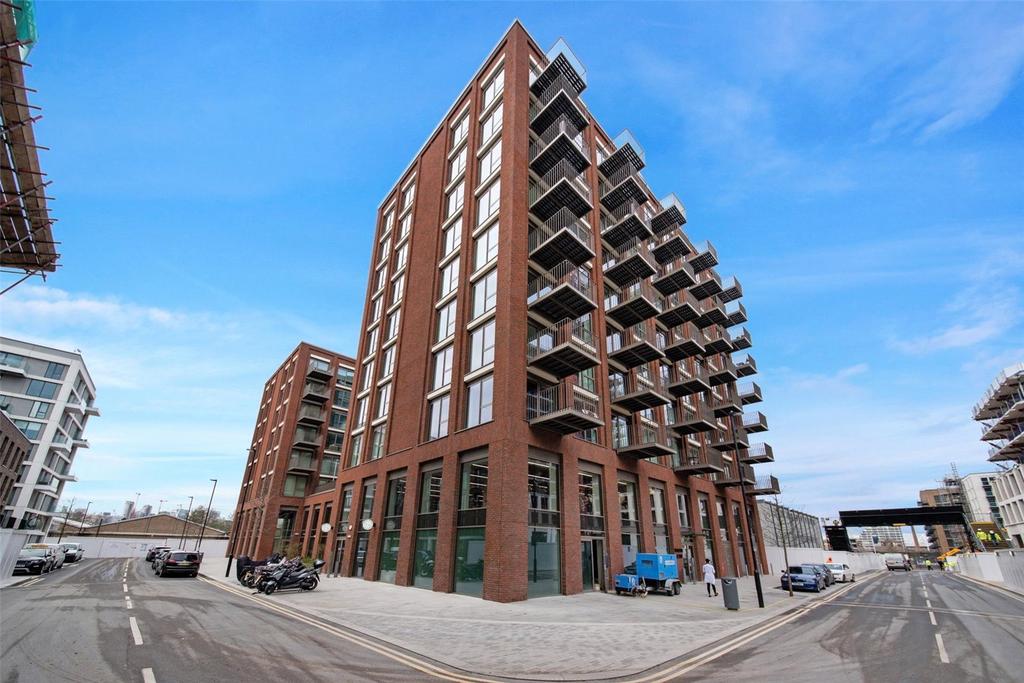 Pendant Court, Royal Wharf, London, E16 2 bed apartment - £2,500 pcm (£ ...