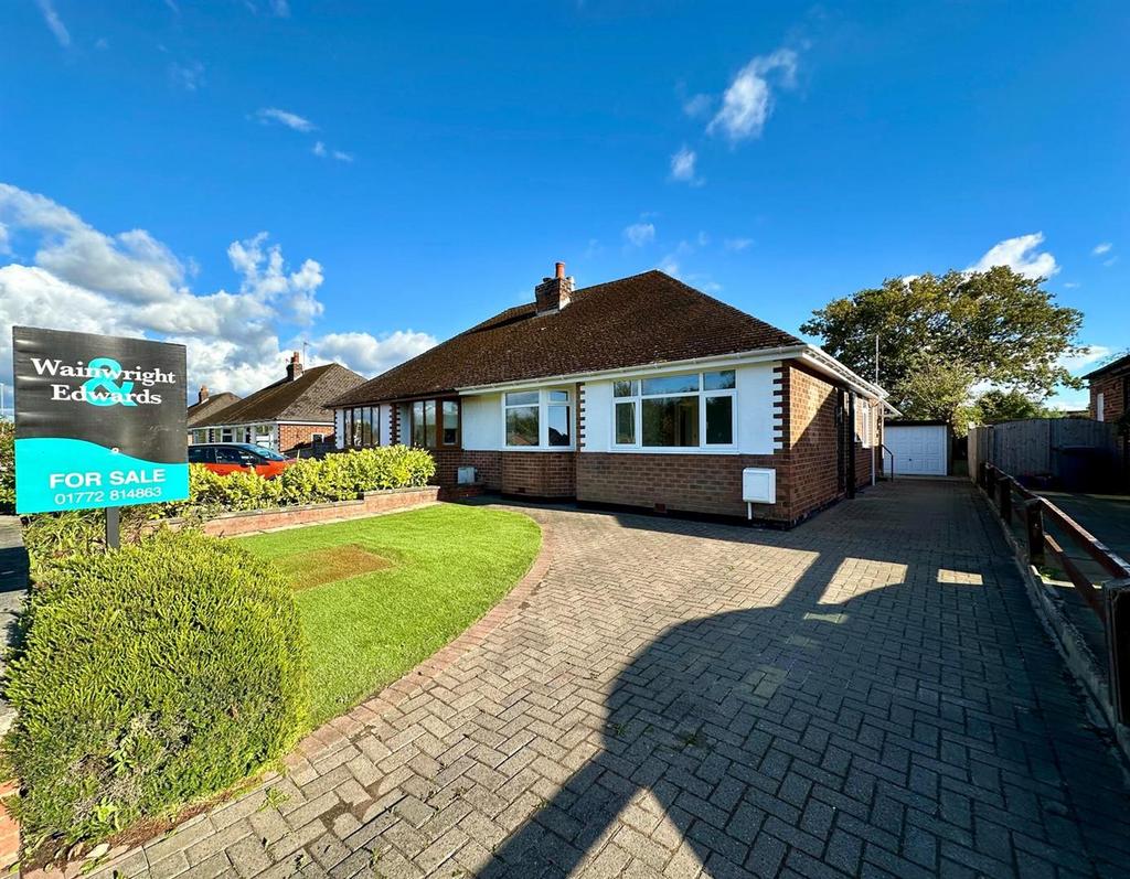 Spencers Drive, Tarleton, Preston 2 bed semi-detached bungalow - £265,000
