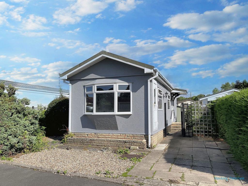 Riverside Drive, Henley-in-arden B95 1 bed mobile home - £70,000