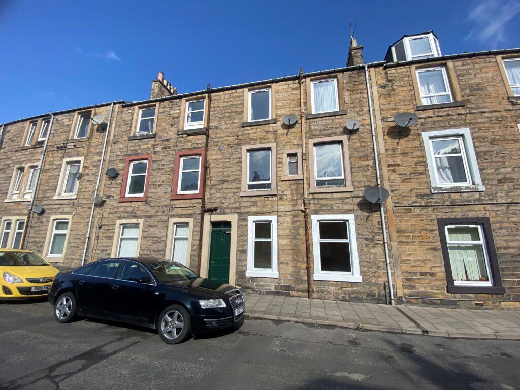 13/1 Trinity Street, Hawick, TD9 9NR 2 bed ground floor flat - £45,000