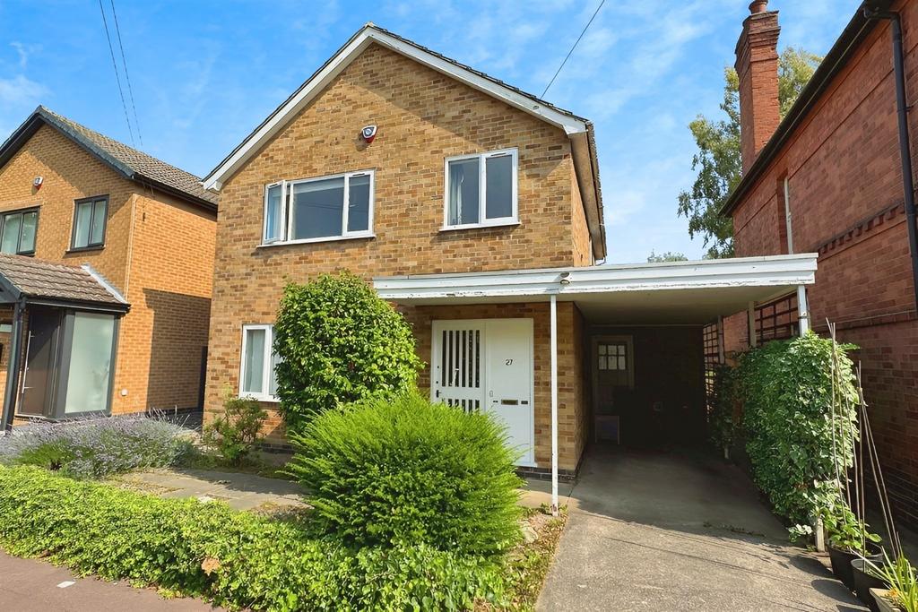 Harcourt Street, Beeston, NG9 1EY 3 bed detached house - £370,000