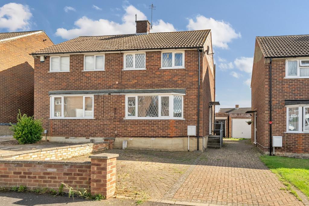 Townfield Road, Flitwick, MK45 2 bed semi-detached house - £300,000