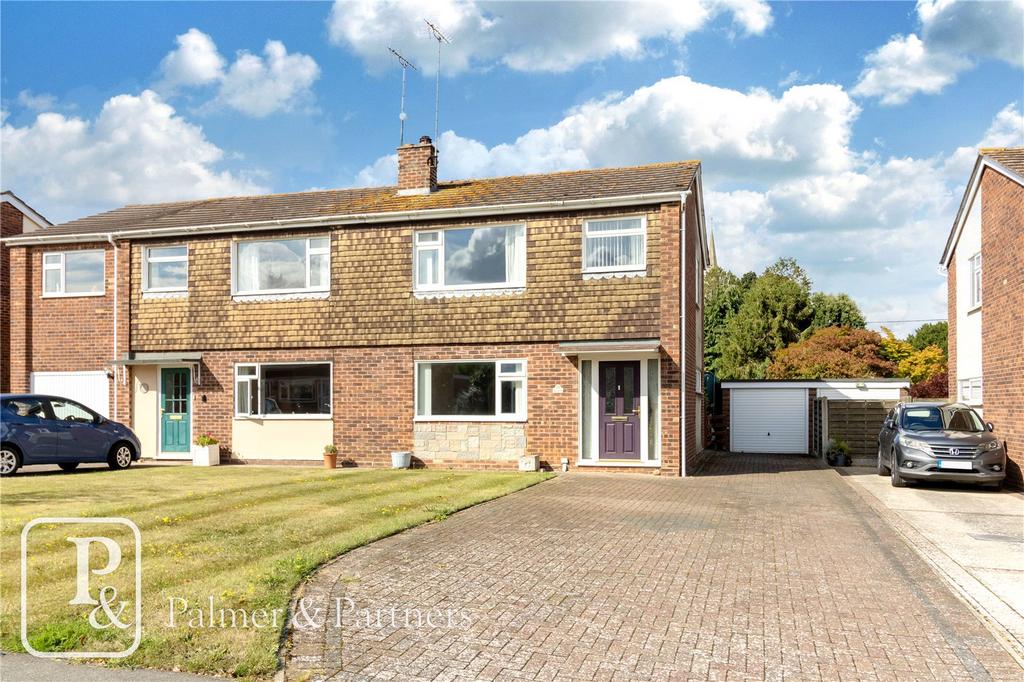 Hines Close, Aldham, Colchester... 3 bed semi-detached house - £325,000