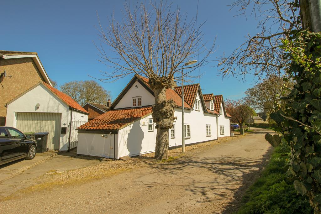 Spring Close, Burwell 4 bed detached house for sale - £575,000