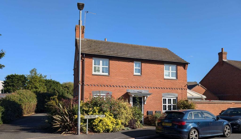 Howard Drive, Derby, DE74 3 bed detached house for sale - £290,000