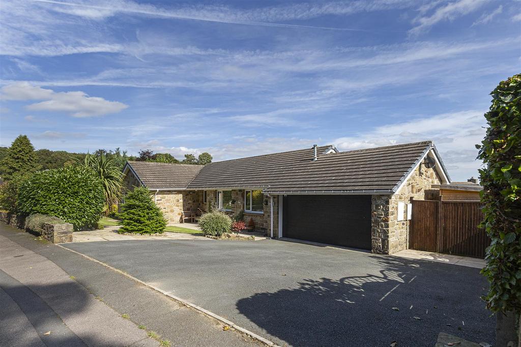 Jilley Royd Lane, Huddersfield 4 bed detached bungalow for sale - £535,000