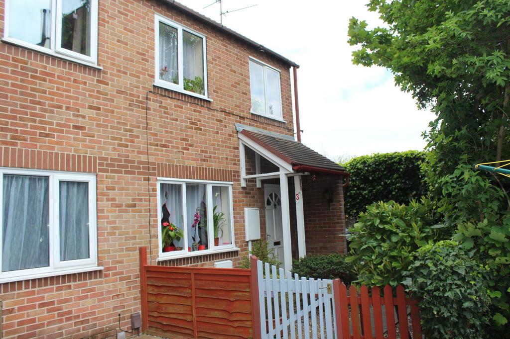 The Tryst, Newark, Nottinghamshire, NG24 2 bed semi-detached house - £ ...