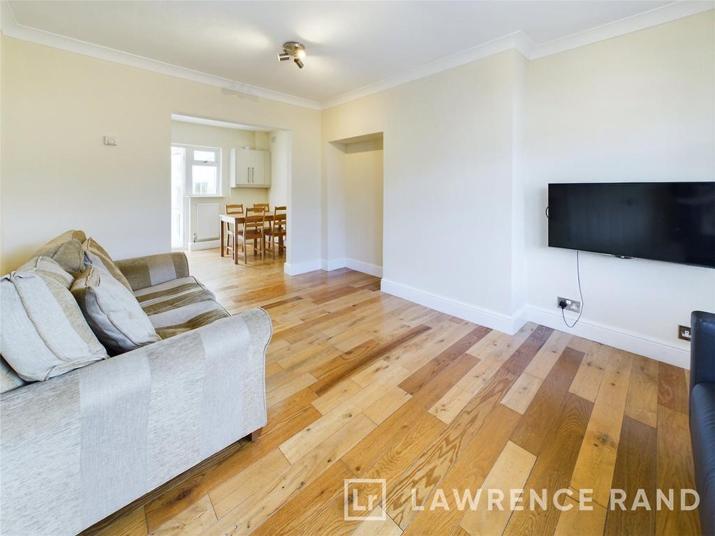 Stafford Road, Ruislip, HA4 4 bed terraced house - £2,500 pcm (£577 pw)