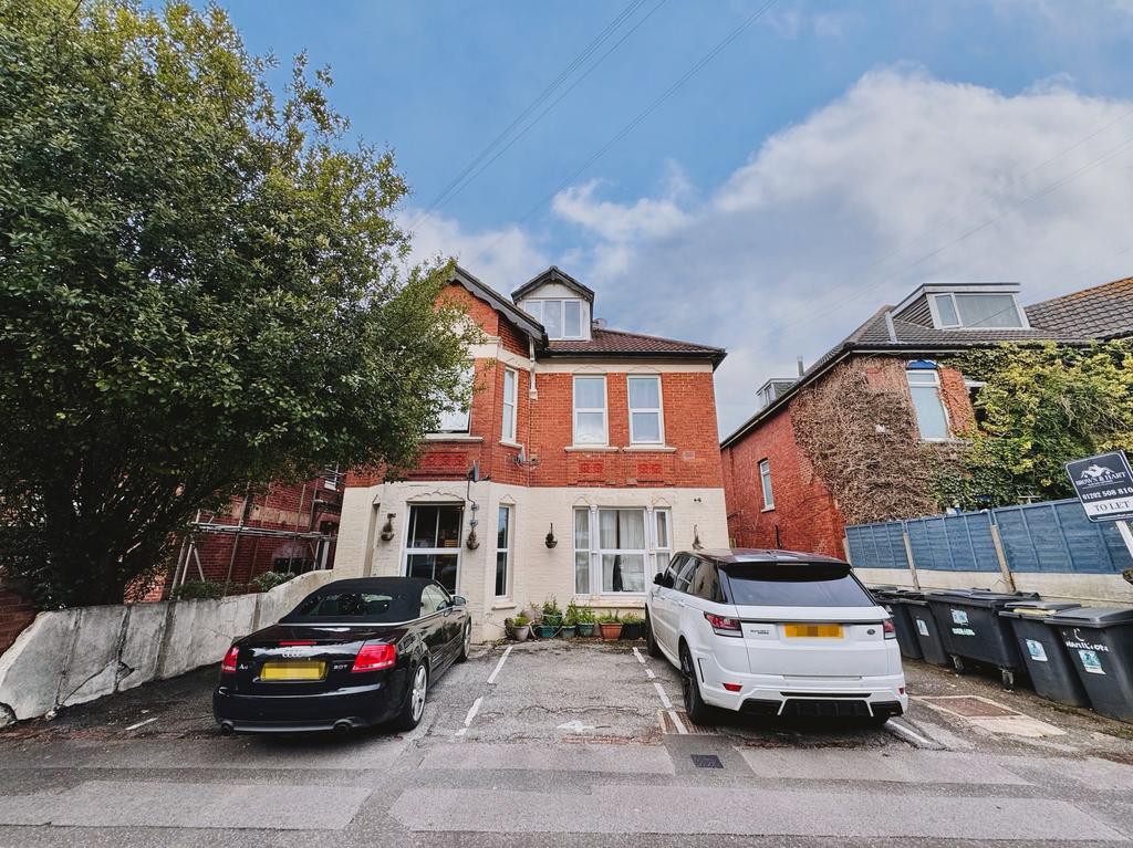 Hamilton Road, Bournemouth BH1 1 bed flat to rent - £850 pcm (£196 pw)