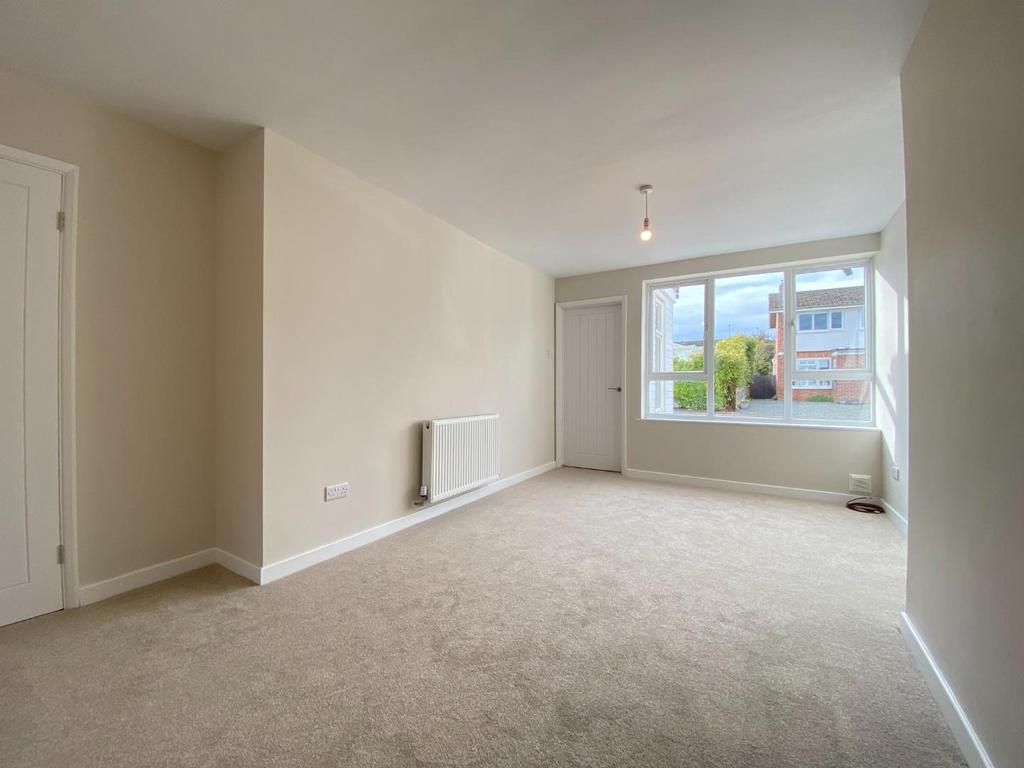 Rivermead Drive, Tiddington 3 bed terraced house for sale - £335,000