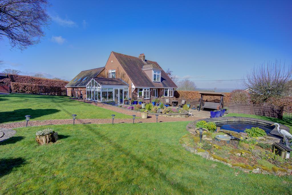 Dipton Mill Road, Hexham... 5 bed detached house - £695,000