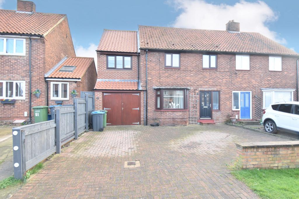 The Crescent, Northallerton, DL6 4 bed semi-detached house - £265,000